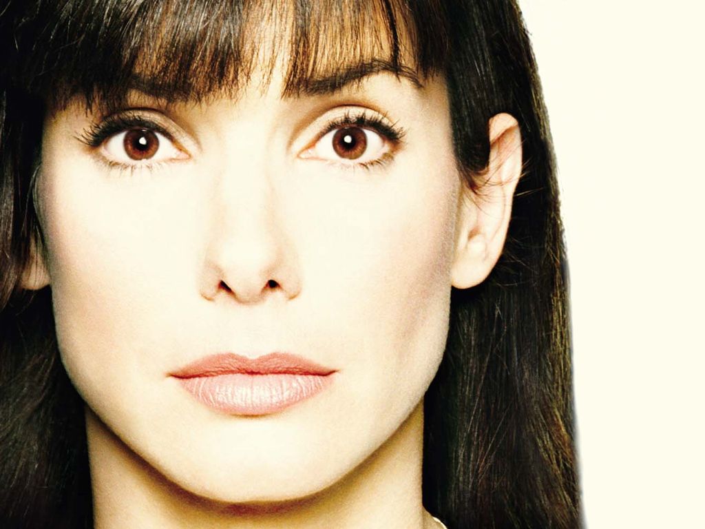 Sandra Bullock Sexy Wallpaper Images